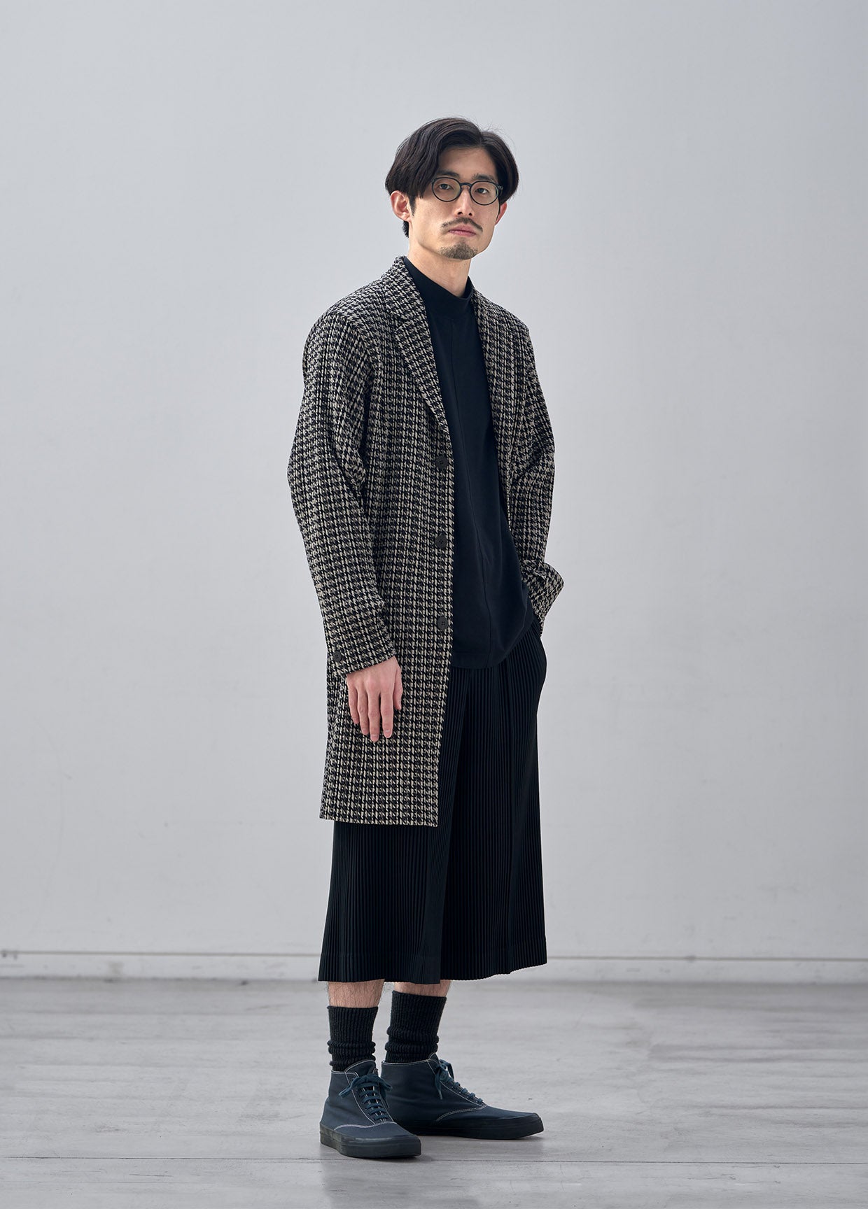 HOMME PLISSÉ ISSEY MIYAKE AUTUMN WINTER 2021/22 コレクション13 – isseymiyake.com