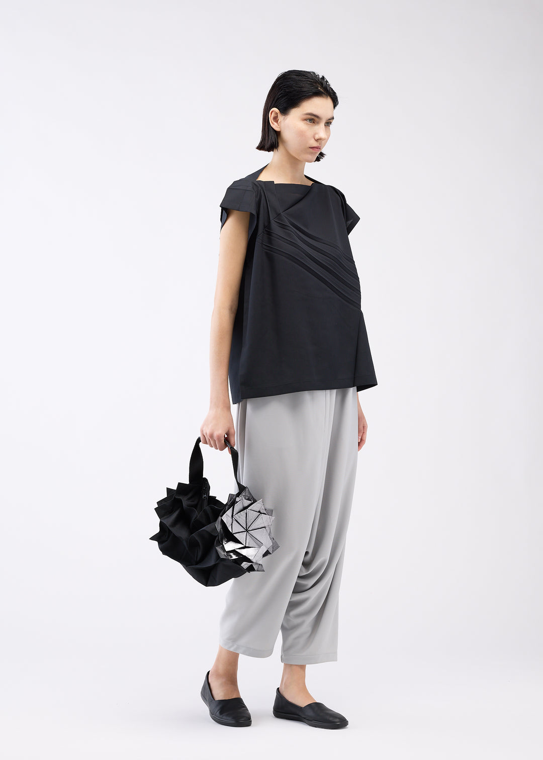 132 5. STANDARD BAG – isseymiyake.com